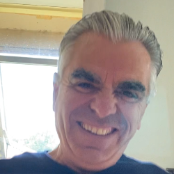 Meet Australian Greek Singles on EligibleGreeks